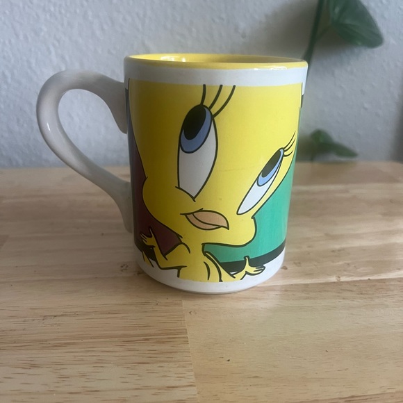 Warner Bros. | Kitchen | Tweetie Bird Looney Tunes Mug By Gibson ...